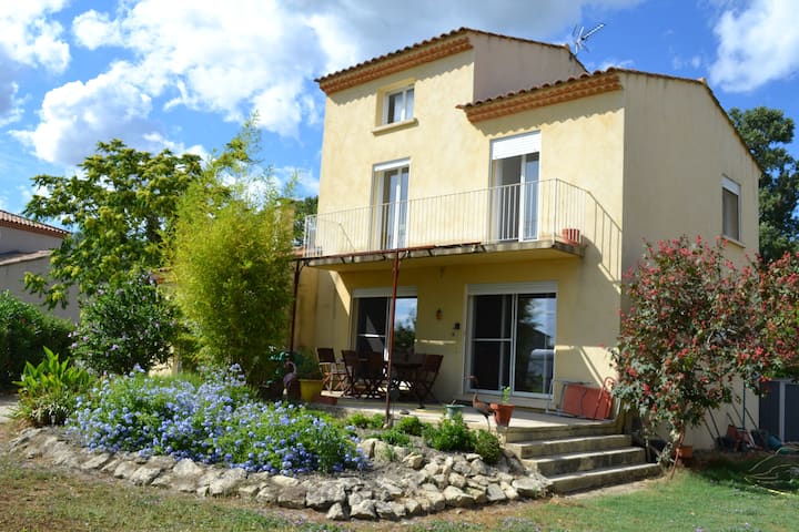 Villa 120 M2 Avec Terrasse Plein Sud - France