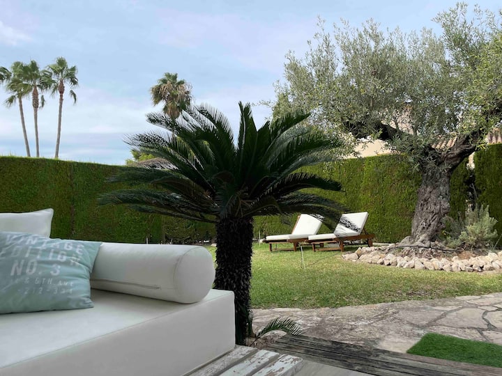 Chalet Junto Al Golf · Jardín · Playa 15 Min - Oliva