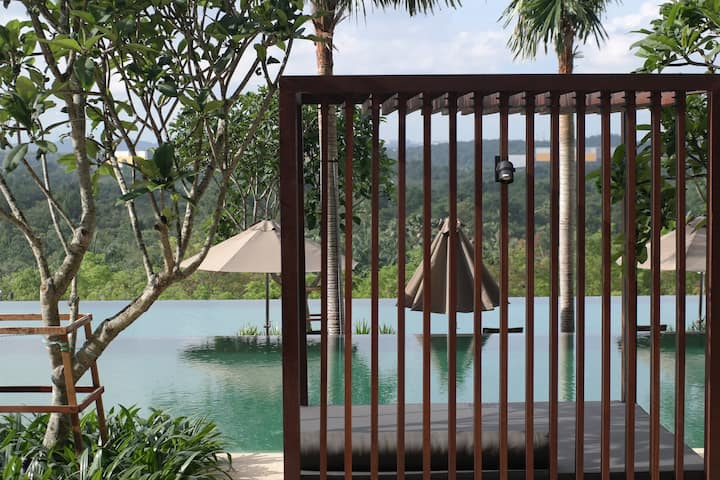 Resort-like Home With Pool And Garden View - ジョホール