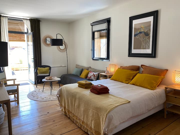 Chambre 30m2, Petit-déjeuner Inclus, Terrasse. - Beaune