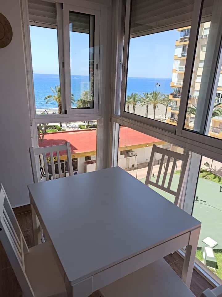 Precioso Apartamento A Pie De Playa - Torre del Mar