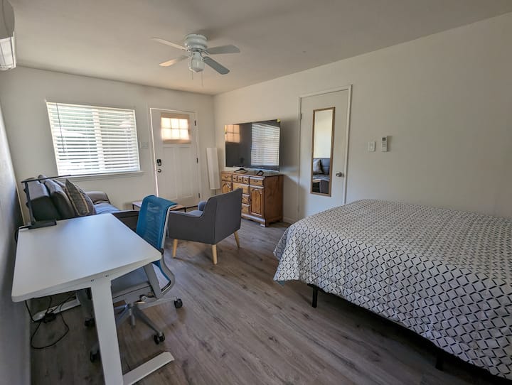 The Minimalist - Private Studio - Palo Alto, CA