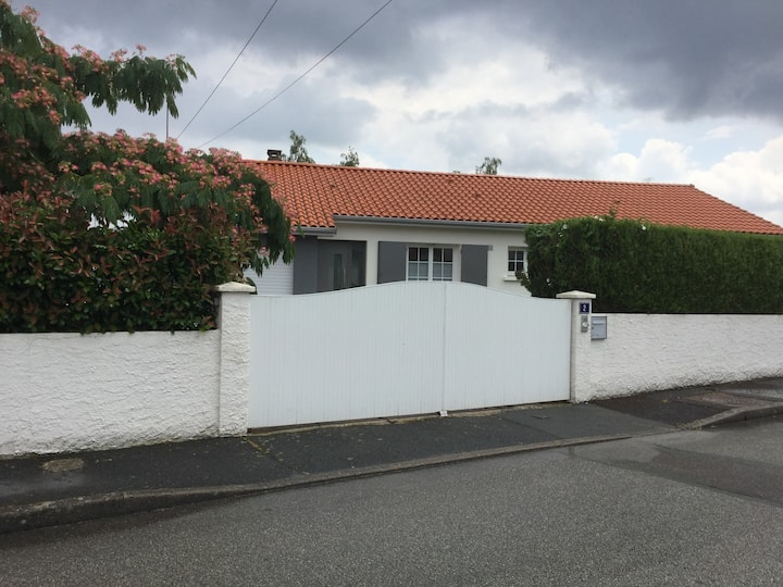Maison Individuelle Avec Jardin Clos - Parthenay