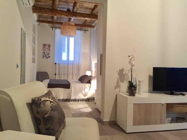 Lovely, Modern Apartment Near St. Peter - Rom