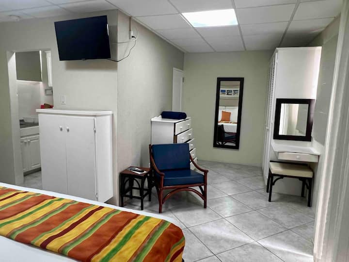 Ocean View 3rd Floor Studio Room #12 Rockley Beach - Bridgetown