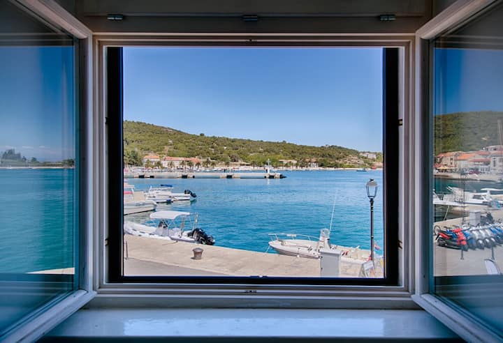 Seaview Apartment Riva - Vis