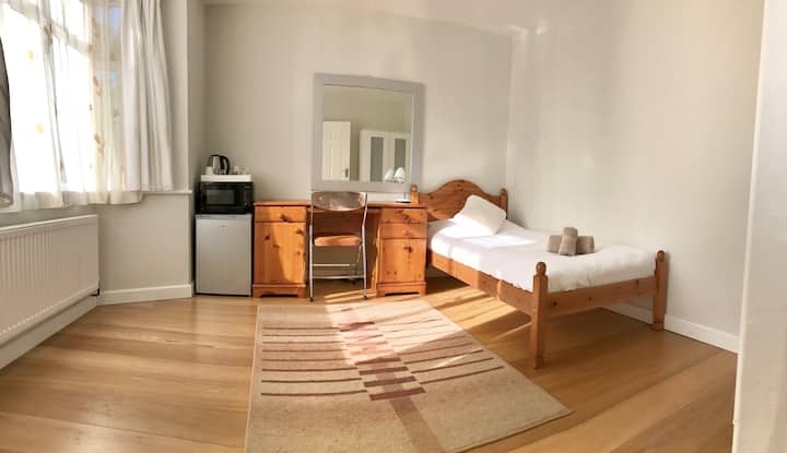 Clean& Cosy Double Room,near Addenbrookes Hospital - 劍橋