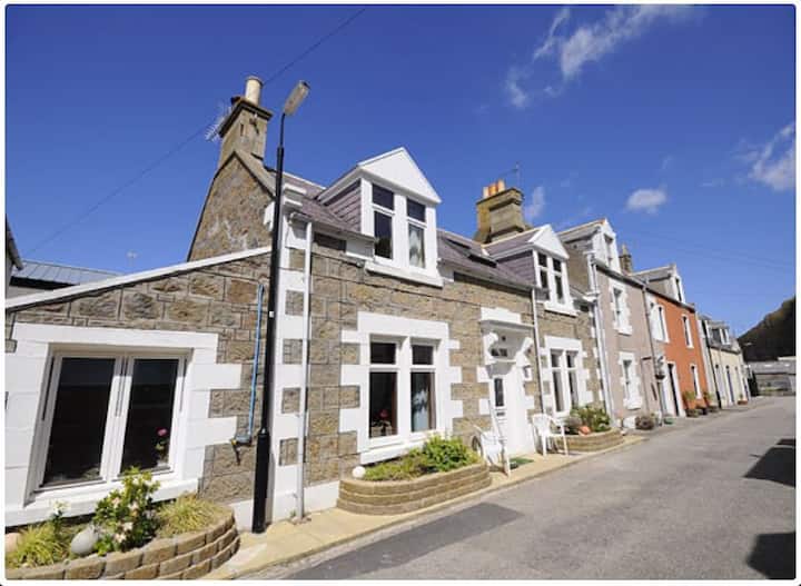 Seahorse Cottage, Gardenstown - Aberdeenshire