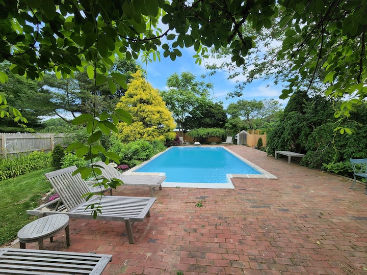 Cozy, Delightful, And Charming Home - East Hampton, NY