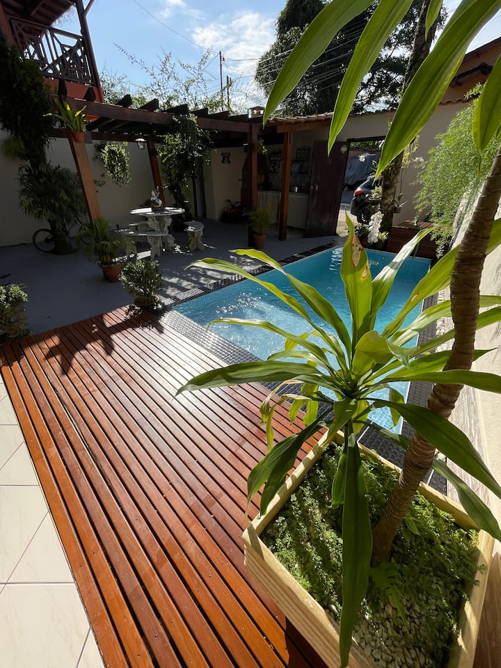 Casa Agradável Com Piscina E áRea De Churrasco - 