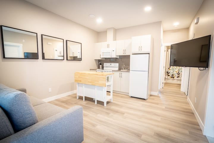 New 1 Bedroom Suite Central Vernon - Vernon, BC, Canada