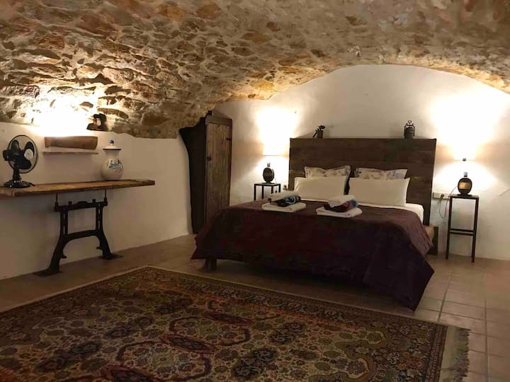 Mascaros Studio Two In Medieval Village Ullastret - Peratallada