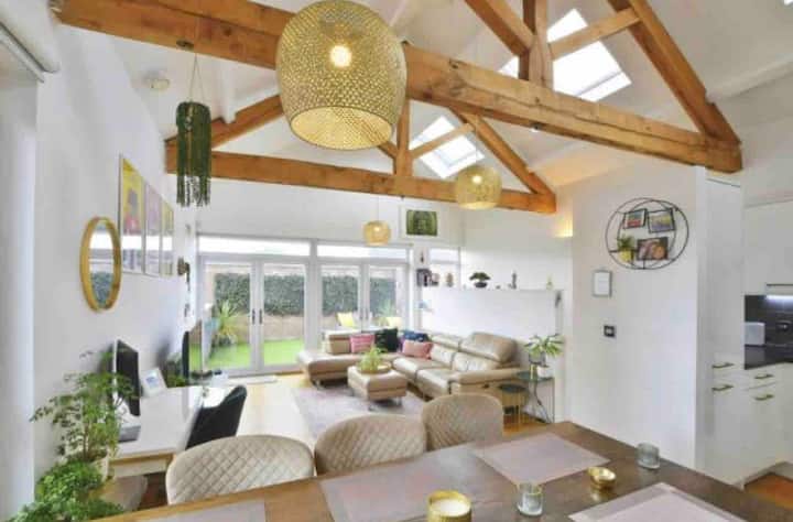 Cheery, Bright, Modern 2bed House, Centre M’cr - Sale, UK