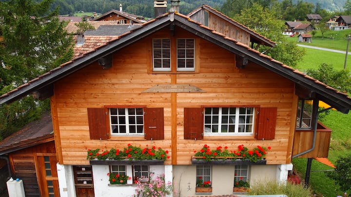 Herzlich Willkommen Im Chalet Bergschuh. - Meiringen