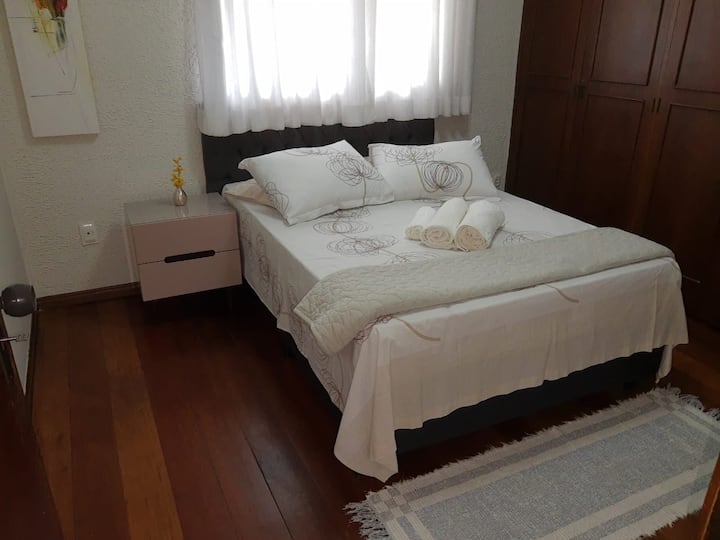 Casa Confortável No Bairro Caiçara - Belo Horizonte