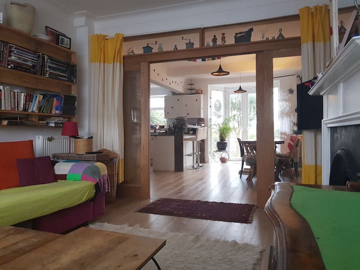 Central, Parking, Sauna, Close To Beach, Garden - Sussex, United Kingdom