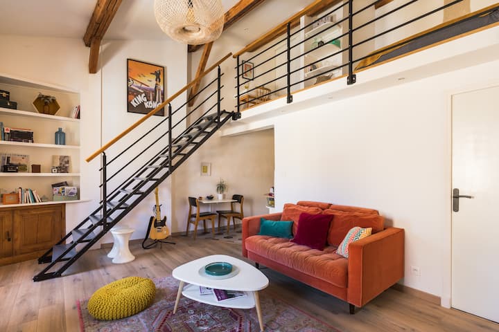 Le Nid Des Amants Du Vieux-lyon - Lione