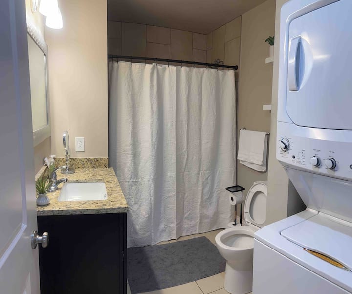 Ideal Studio In Midtown - Kansas City