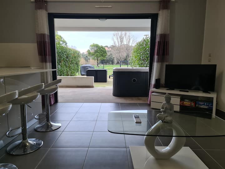 T2 55 M2  4 Pers,  Jacuzzi, 55m2 Terrasse ☆☆☆ - Plage de Saleccia
