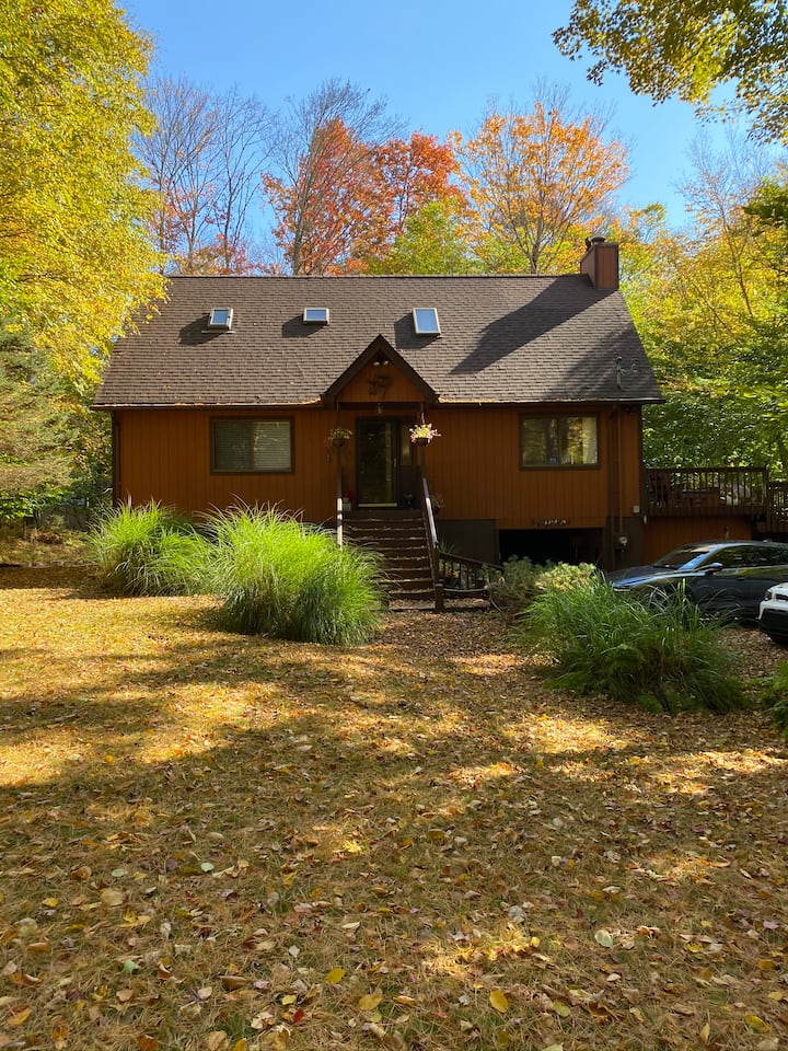 An Escape To Smallwood A Cute Hamlet Of Bethel, Ny - Historic Site of the 1969 Woodstock Festival