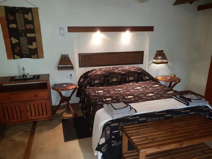 River Hill Lodge - Lodge Chalets (Single Room) - Komatipoort