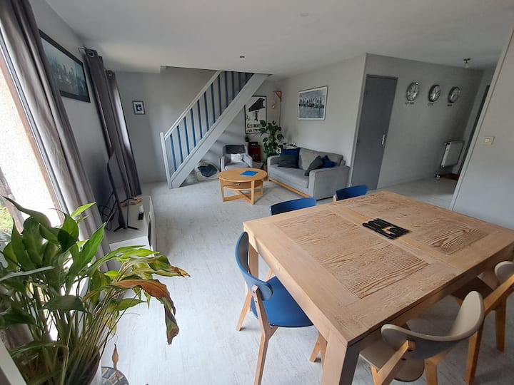 Maison Chaleureuse Avec Jardin - Nantes