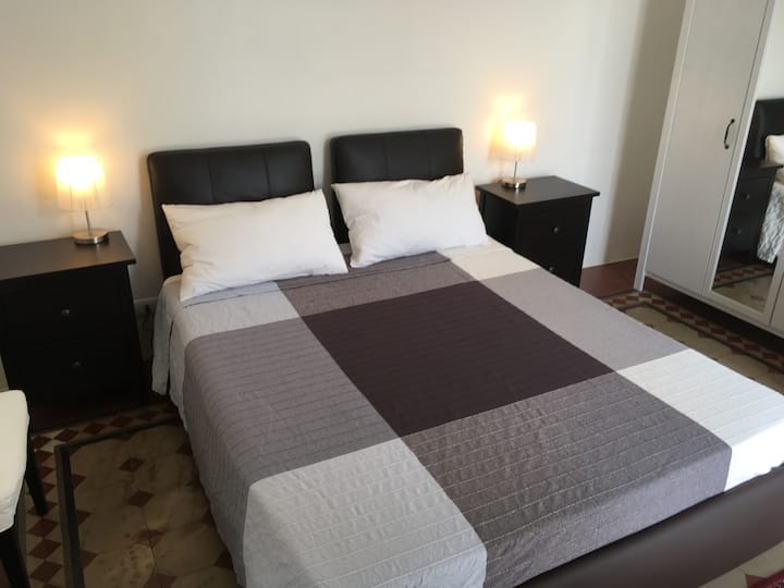 Stanza Per 2  In Comodo E Centrale Appartamento - Catane