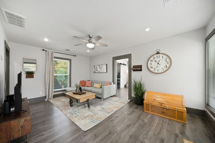 Charming 1bd/1bth W/ King Bed * Pearl District Mthly - Alamo Heights, TX