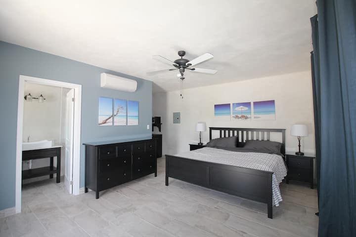 The Dolphin House - Rooms With Amazing Views - Turks and Caicos Islands