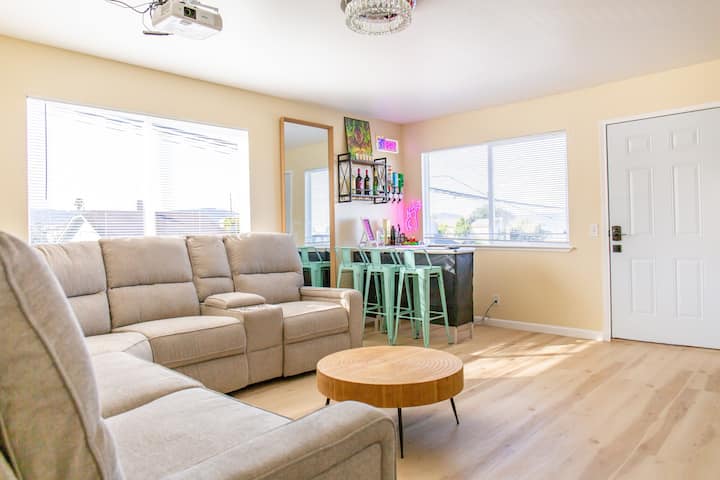 Newly Remodeled Moderen Apt. - Monterey, CA