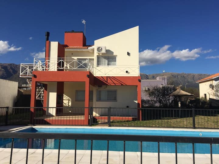 Aparts Con Pileta Y Parque En Area Céntrica - Merlo