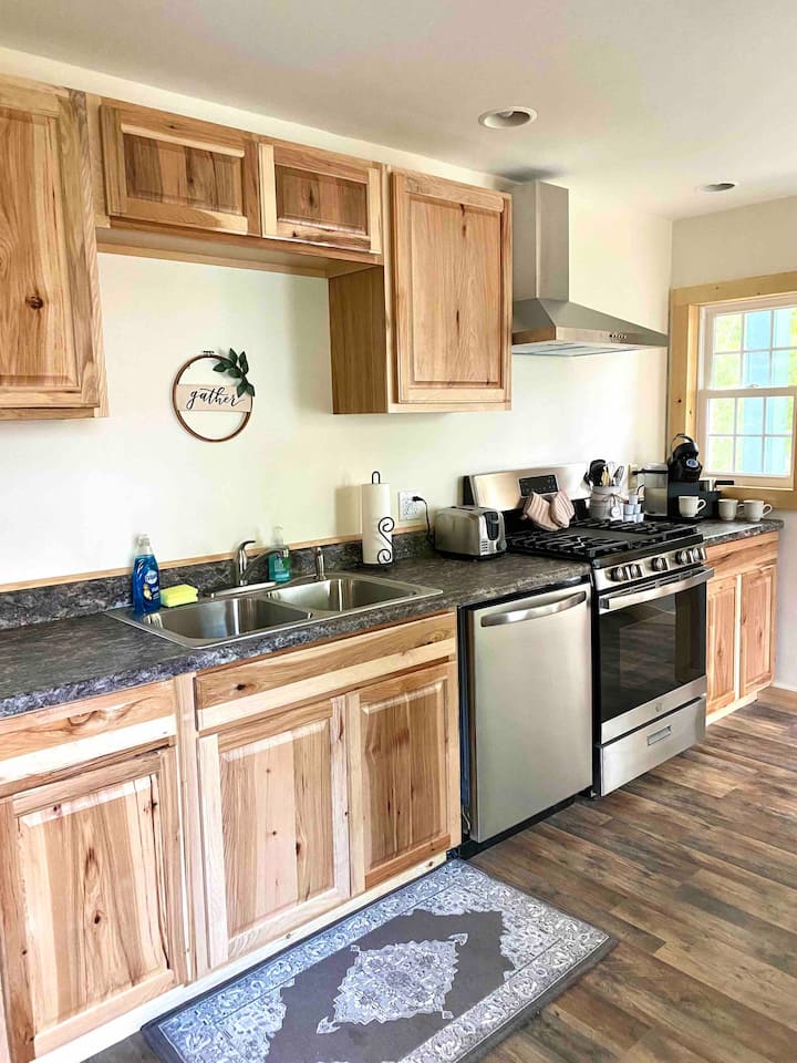 Relaxing 3br Mountain Getaway - サラナク・レイク, NY