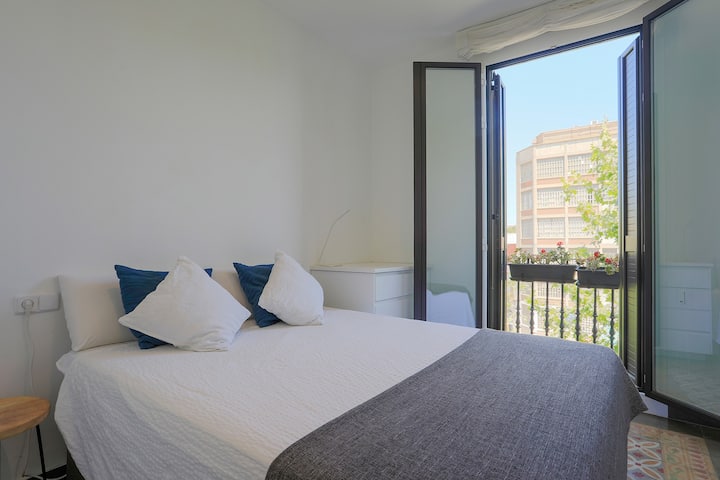 Beachfront Modern Apartment With Wifi - Barcelona
