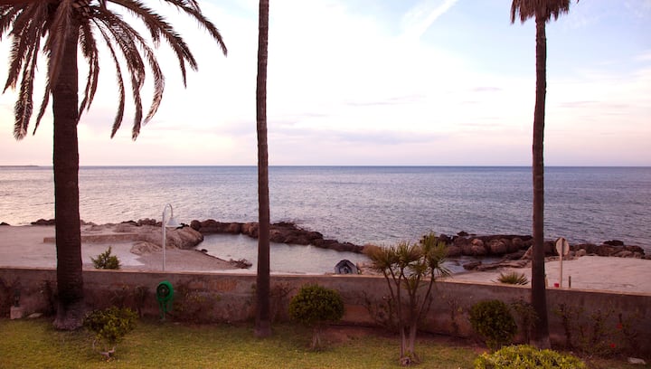 Beachfront Apartment In Las Rotas (Denia) - Dénia