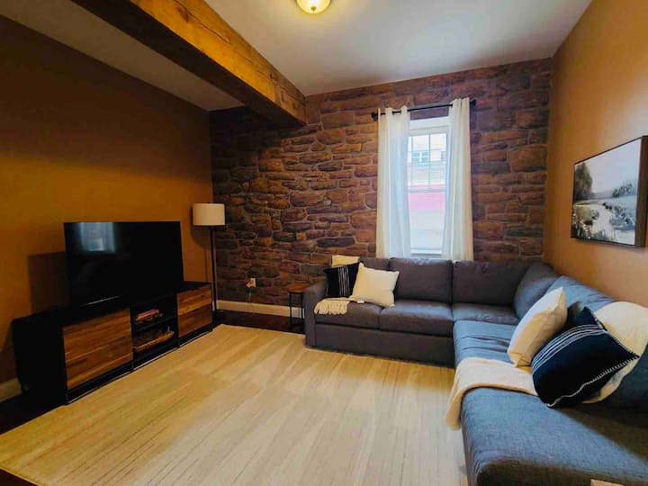 Cozy 2 Bedroom Townhouse|free Parking|w&d In Unit - Lancaster, PA