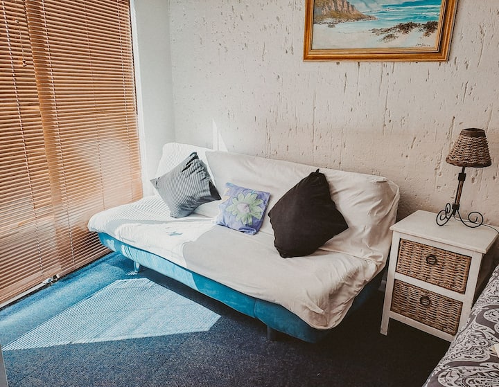 Lovely Kleinbaai Open Plan Flat - Gansbaai