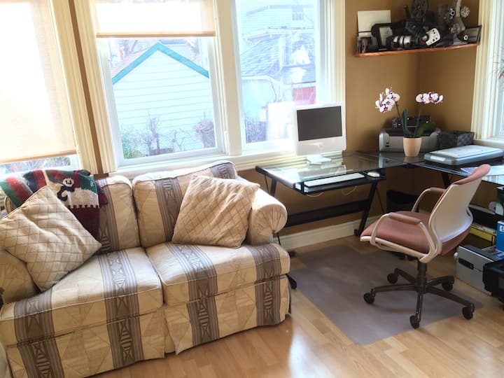 Century Home Nr Water & Bluewater Health -Listing3 - Sarnia