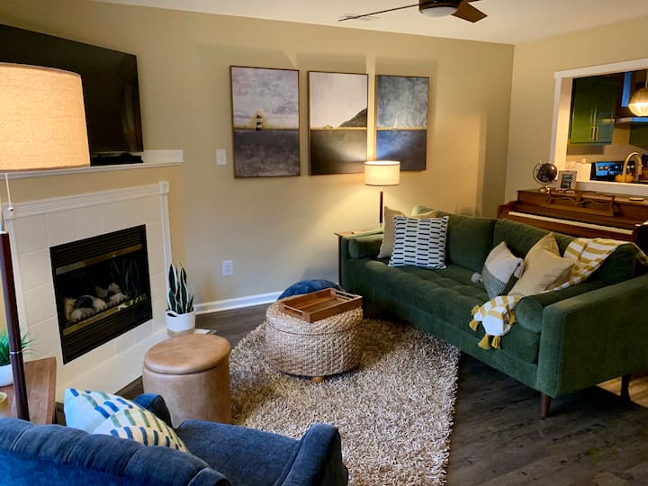 Mid Century On Meadow - Jacksonville, NC