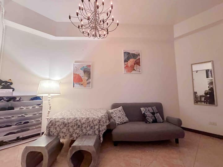 大直捷運站步行3分鐘/明水路挑高大公寓/獨立雅房b/月租 / 大坪數雙人房 / 內湖科學園區 - Taipei