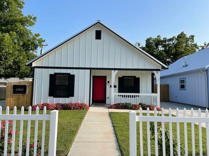 Cottages On The Prairie, The Farmhouse - Pawhuska, OK