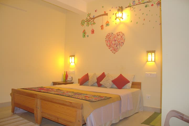 Thekkady Homestay Private Double Deluxe Room 1 - Thekkady