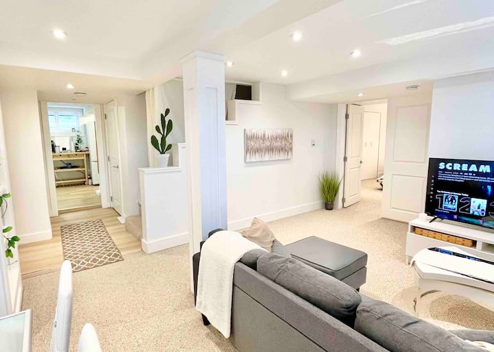 Centrally Located Walking Distance To The Beach! - Horseshoe Bay