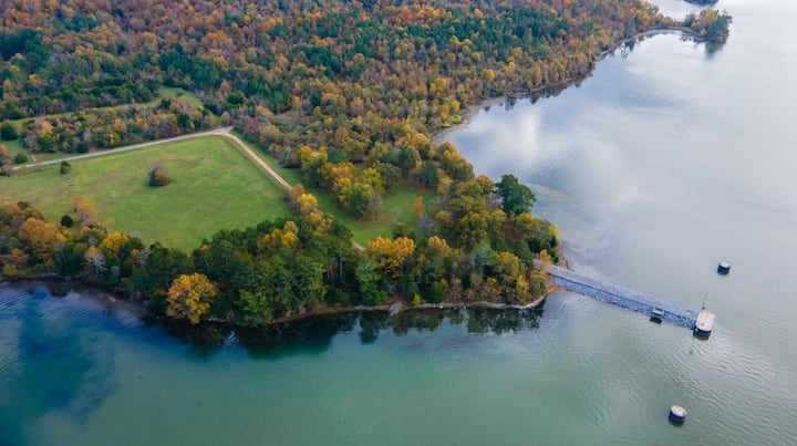 Adorable Tiny House Cabin- Lake Guntersville (Ada) - 甘特斯維爾
