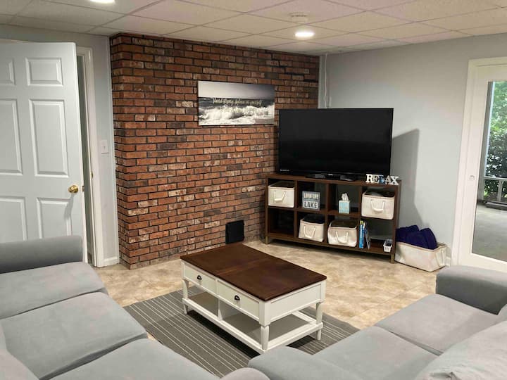 Lake Lanier Oasis- 2 Bedroom Unit With Dock - Gainesville, GA