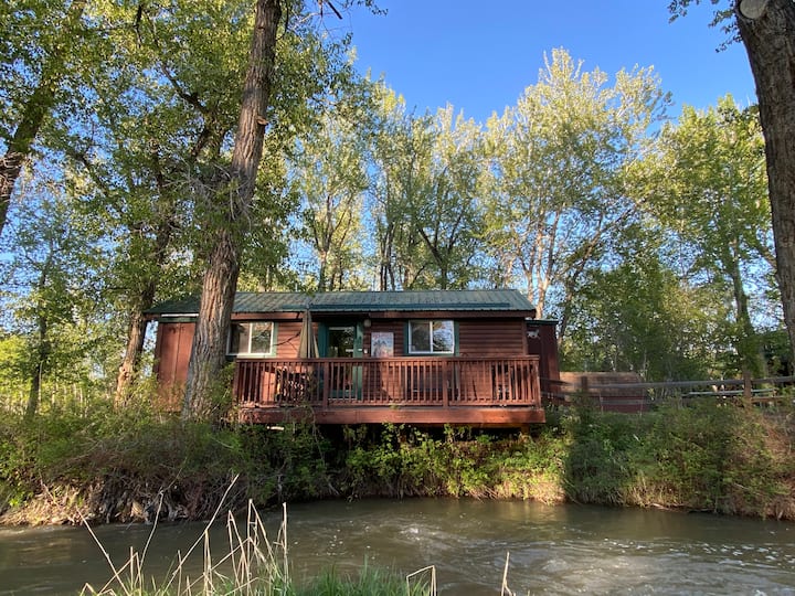 Western Cabin #2 On The Creek - Gallatin Gateway, MT