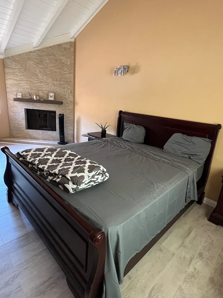 Spacious & Modern W/king Bed 13 Mins To Downtown - 聖地亞哥, CA