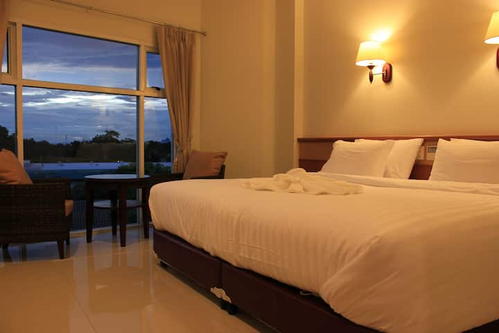 Kanchanaburi City Hotel - Kanchanaburi