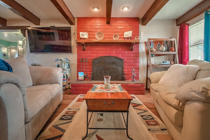 Exclusive Southwestern Beauty - Corrales, NM