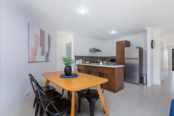 Modern Luxury In East Cannington! - Kalamunda