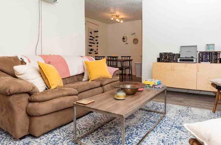 North Dallas Vacation Rentals & Homes - Dallas, TX | Airbnb